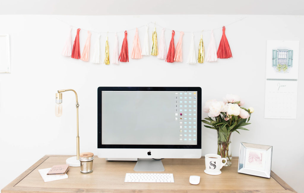 Five Tricks to Limit Distractions & Help You Stay Focused - Shaunae ...